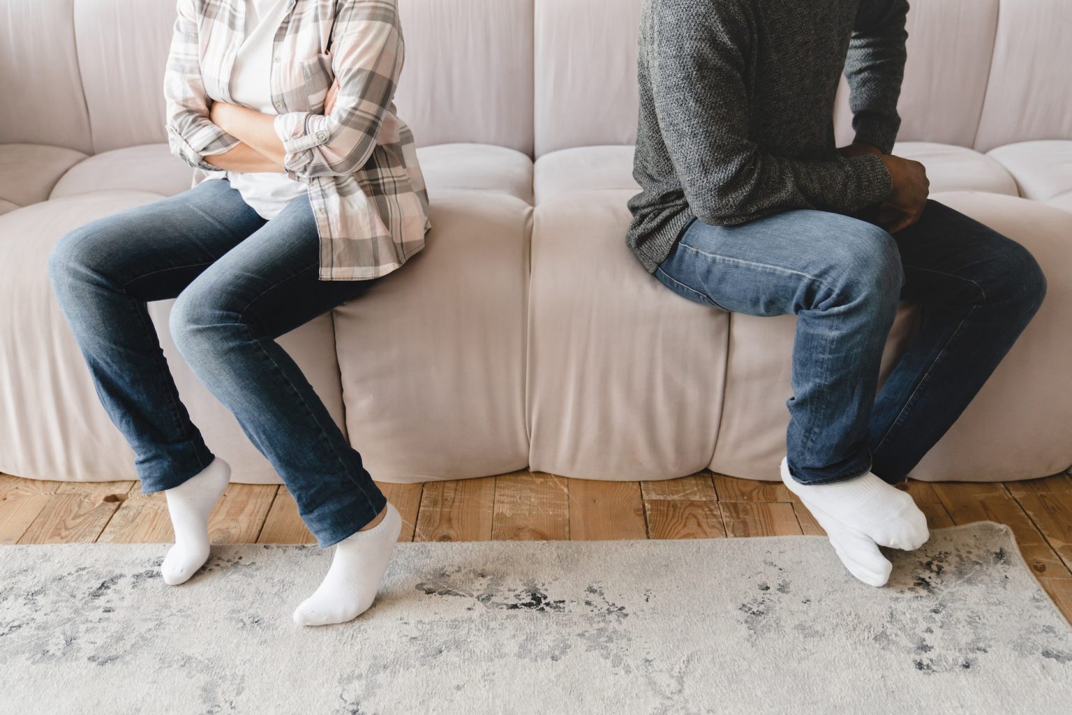 7 Signs of Infidelity: A Guide for Suspecting Partners